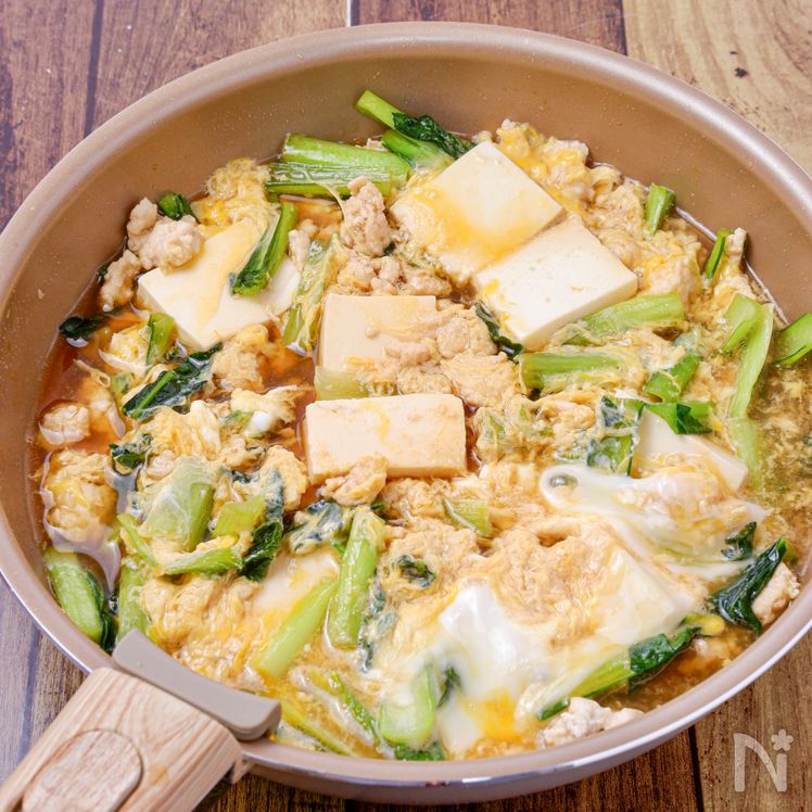 Tofu and Ground Chicken Simmered with Egg – A Comforting Japanese-Style ...